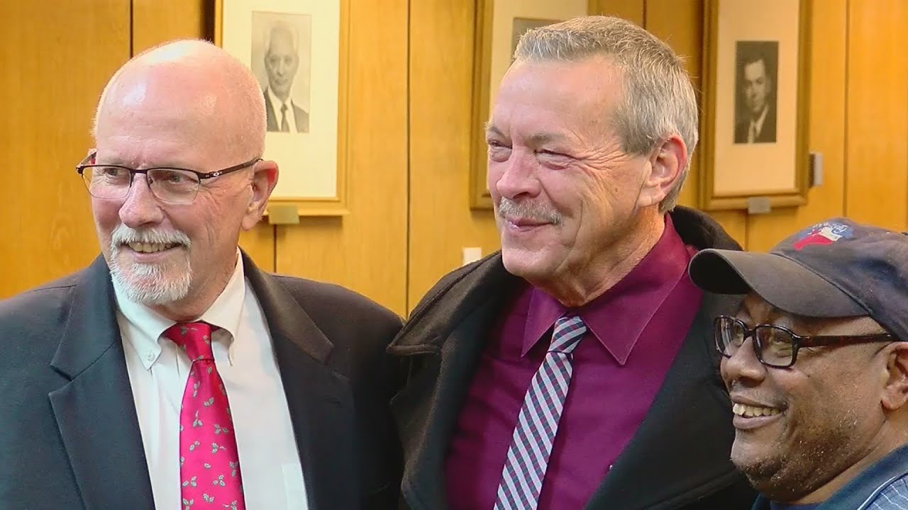 Community members celebrate 30th District Court Judge Bob Brotherton's ...