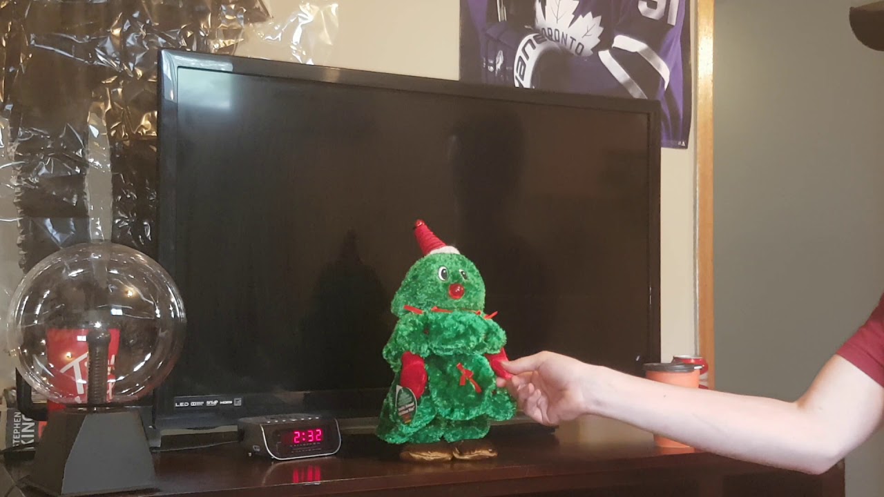 Dandee Animated Singing Dancing Christmas Tree Review - YouTube