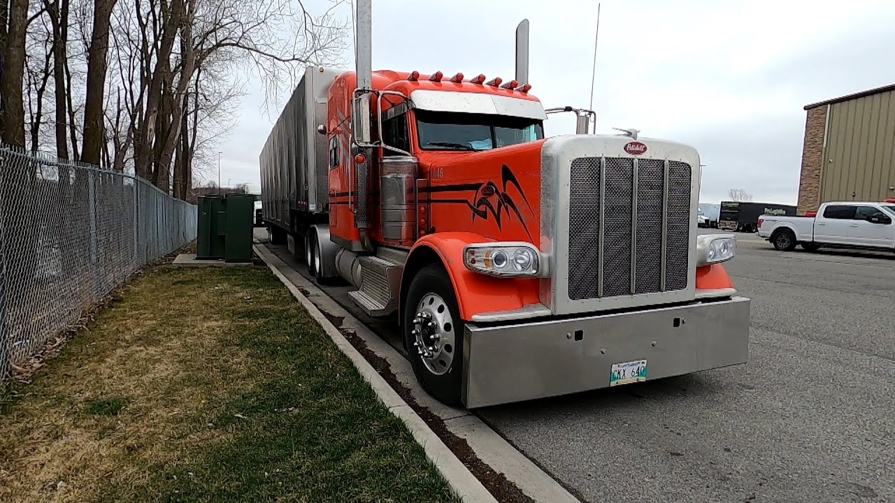 NICE Orange Peterbilt 389 At Michigan Truck Stop - YouTube
