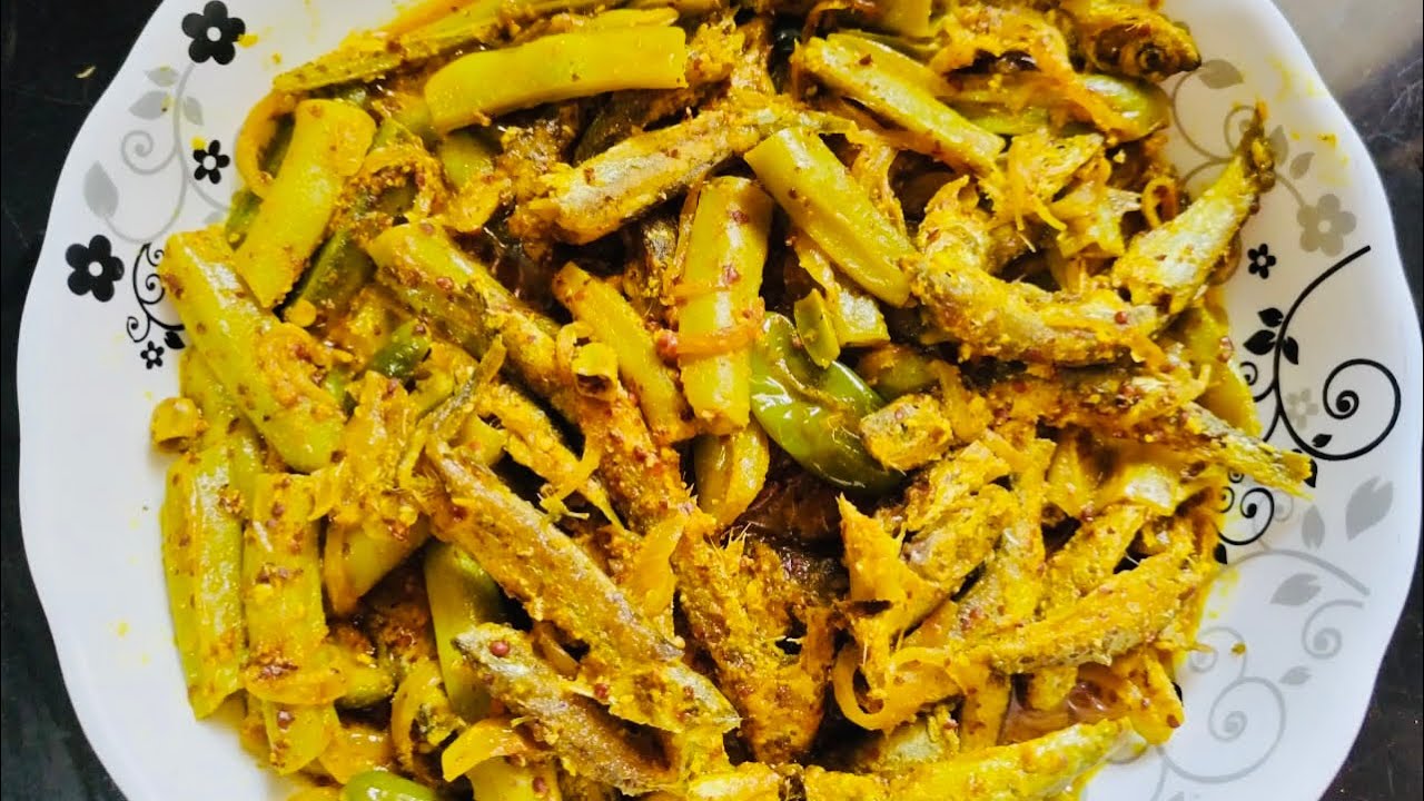 Bengali style Chela Macher Jhal/ chela Fish curry ️💛 - YouTube