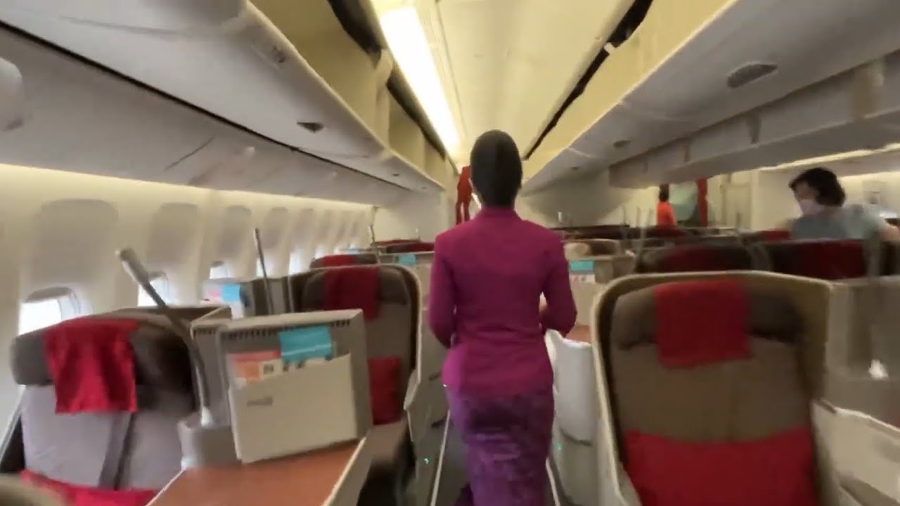 BUSINESS CLASS BOEING 777-300ER DENPASAR TO JAKARTA GARUDA INDONESIA ...