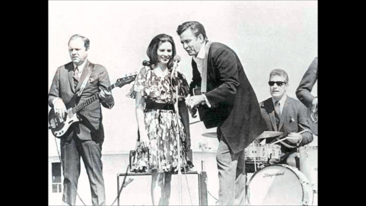 Johnny Cash and June Carter- If I Were A Carpenter - YouTube