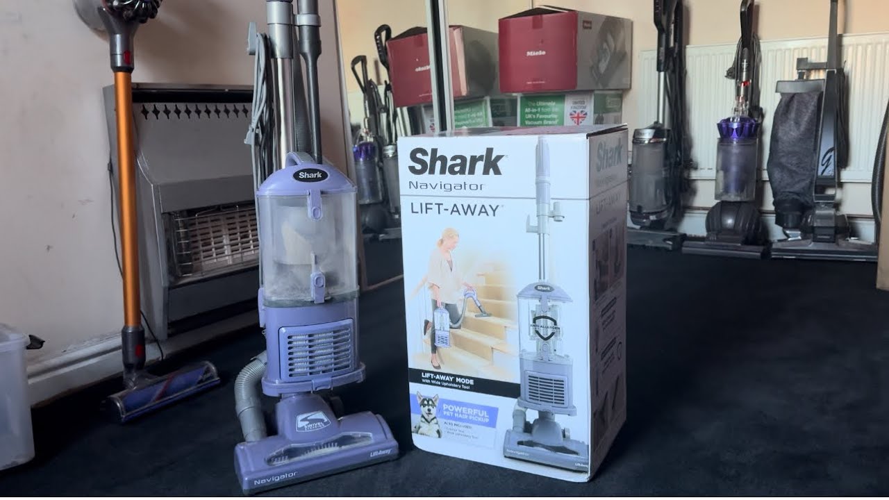 Shark Navigator NV352 Vacuum cleaner - Unboxing & Brief Testing - YouTube