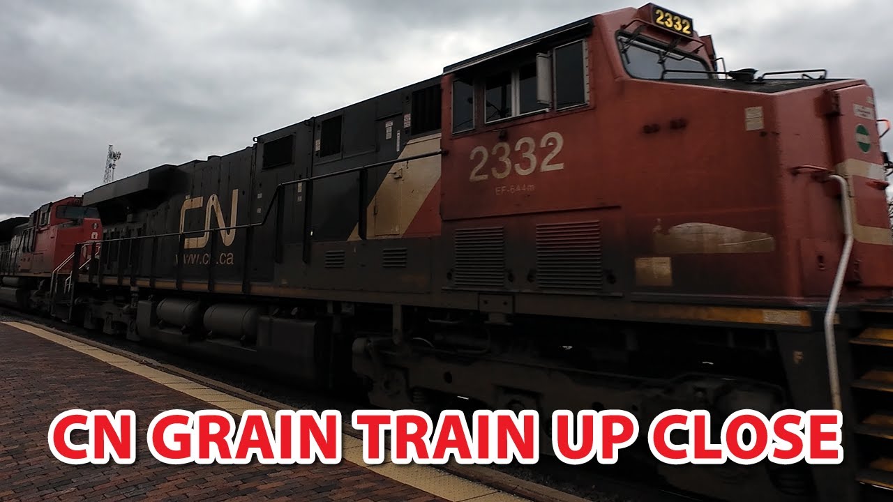 CN Grain Train Past The Amtrak Depot in Centralia, IL - YouTube
