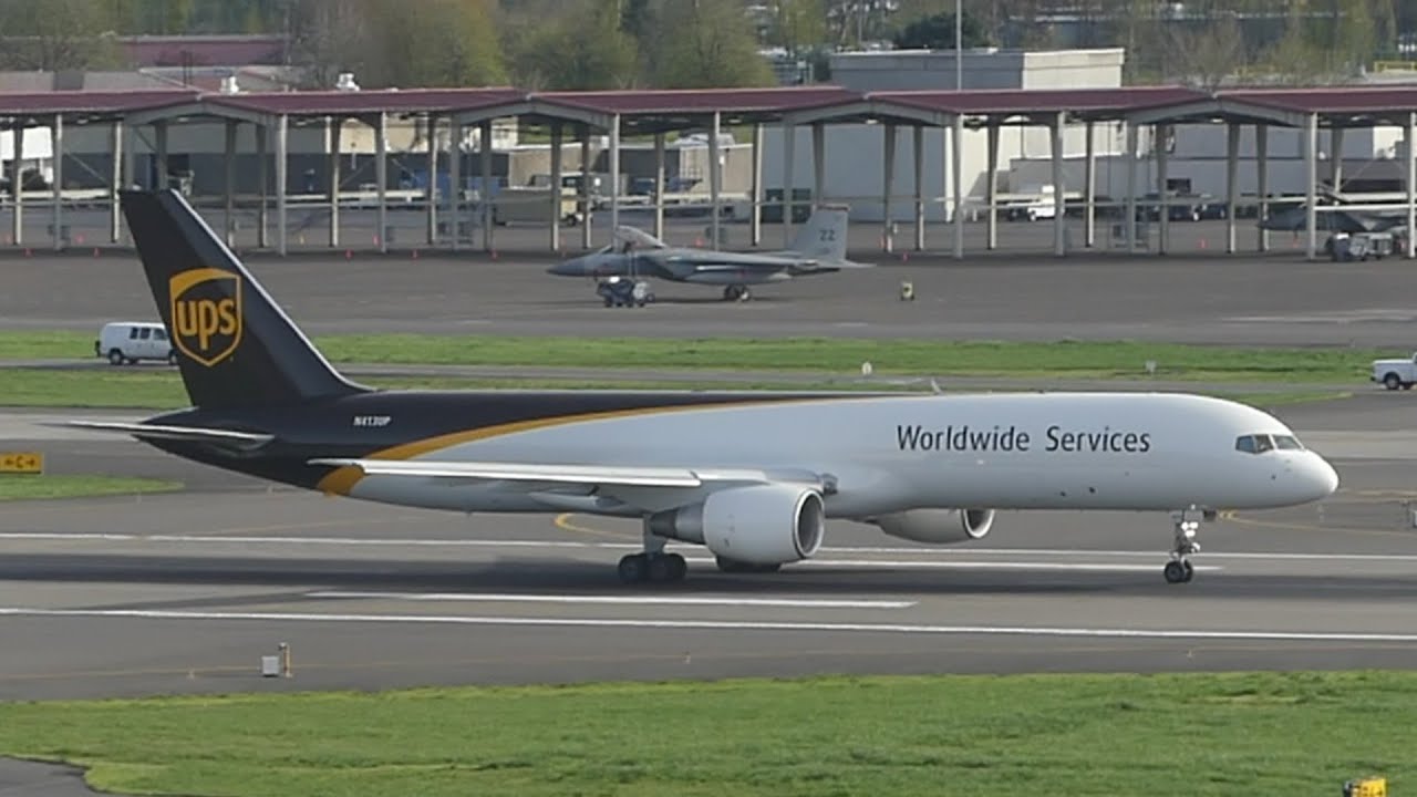 UPS Boeing 757-24A(PF) [N413UP] Takeoff from PDX - YouTube