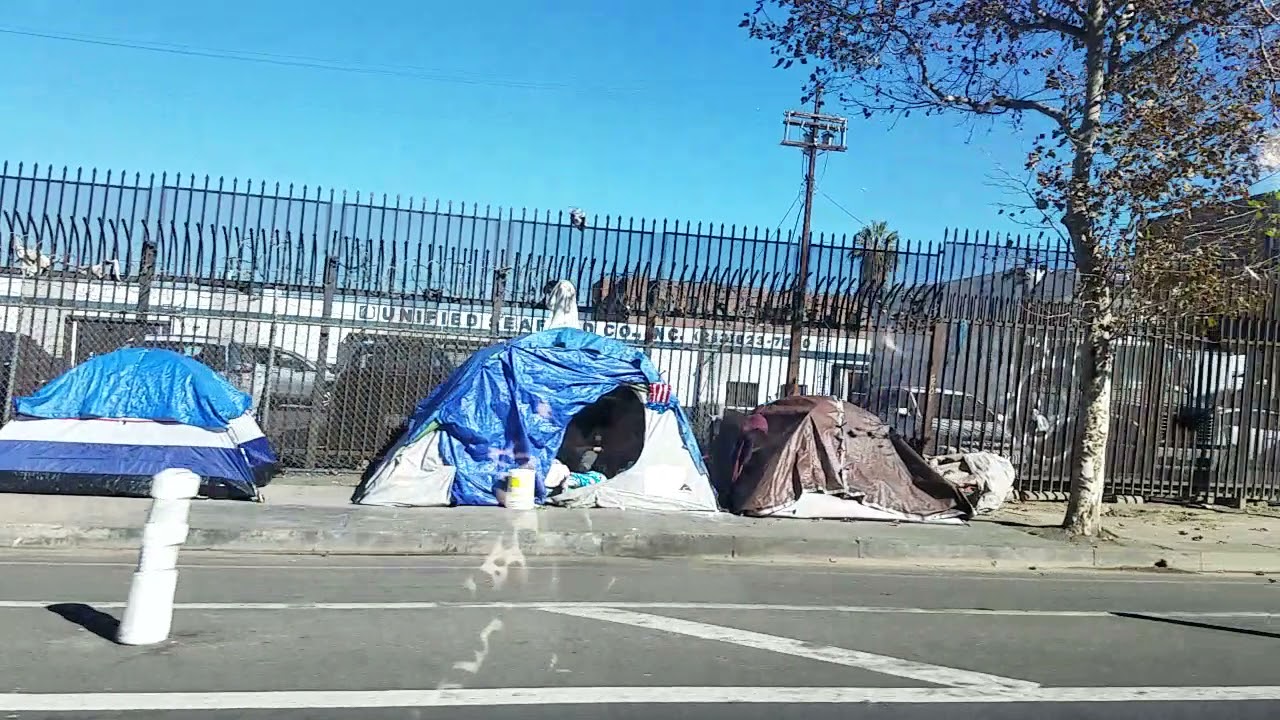 homelessness in #DTLA #LosAngeles - YouTube