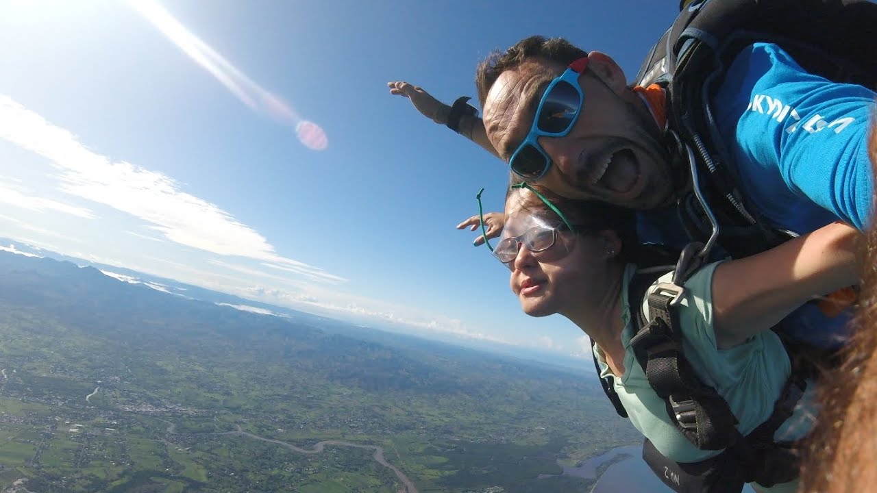OMG, I Jumped Out of an Airplane!! Skydiving in Fiji! - YouTube