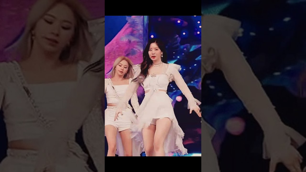 Twice Kim Dahyun: Perfect body with a perfect smile - YouTube