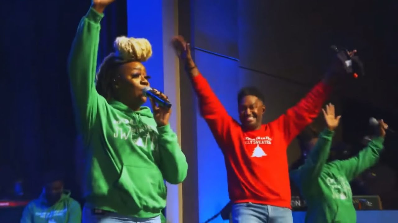 Tiffany Boone & Jonathan Nelson - Emmanuel - YouTube