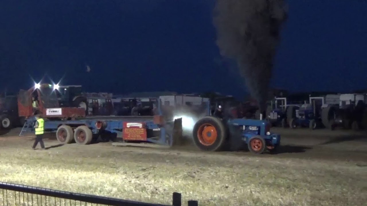 Great Dorset Steam Fair 2017 - Tractor Pulling Demonstrations - YouTube