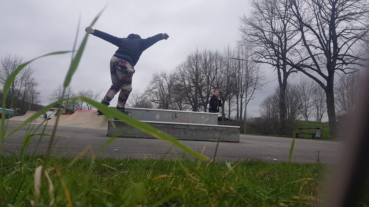 Third time aggresive inline skating after 20 years - YouTube