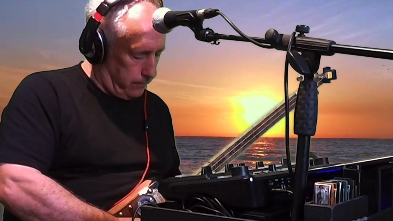 Dave Hunt Great Cigar Box Guitar Sound - YouTube