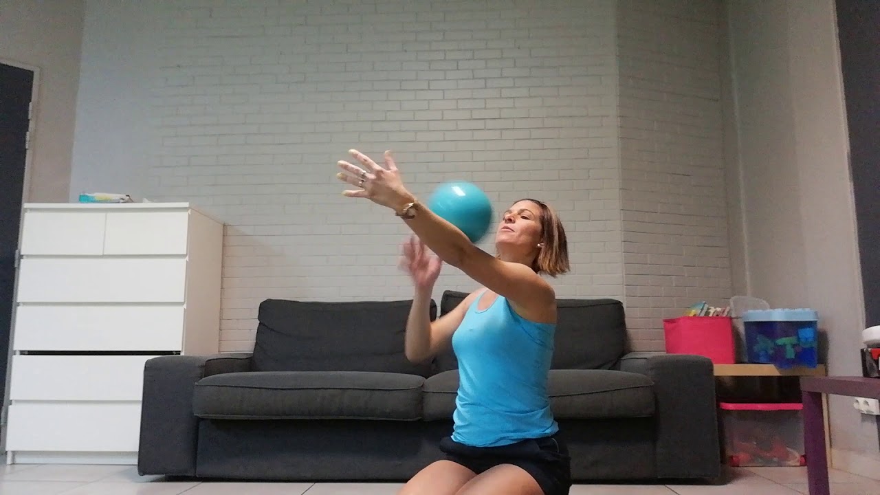 Cours de GR ballon pour les débutantes de 5 ans à 10 ans - YouTube