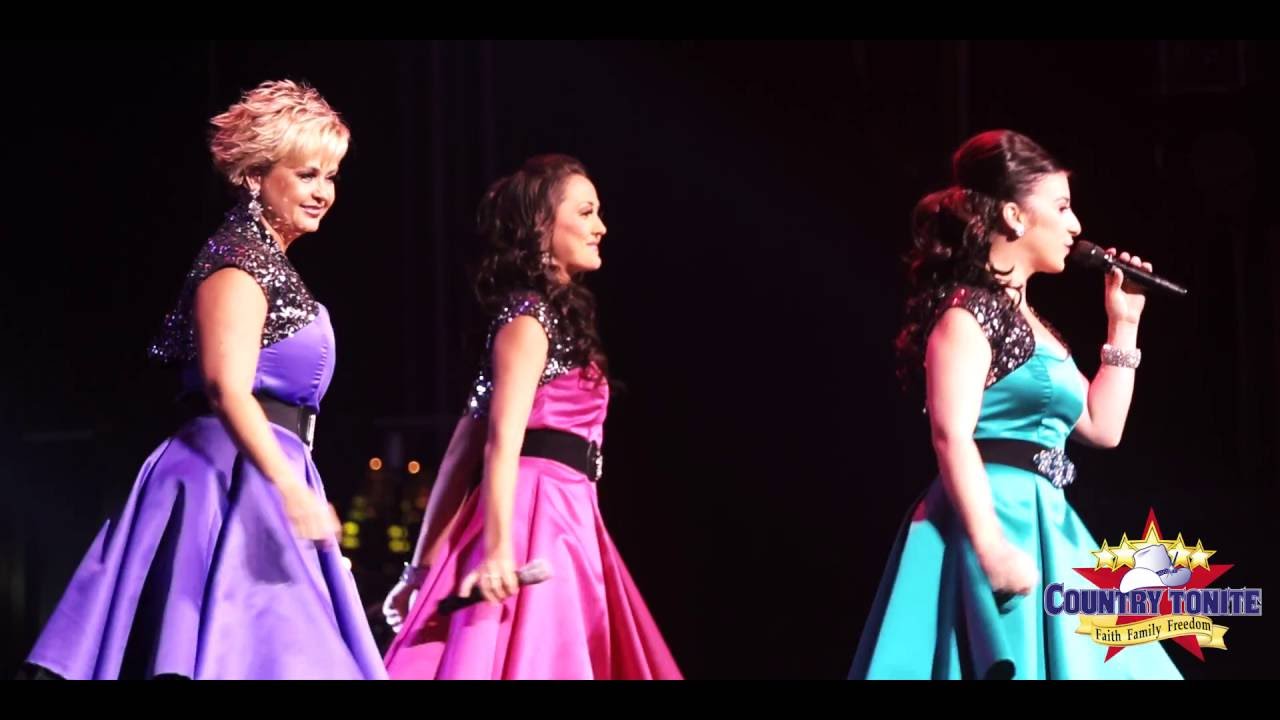 Country Tonite Theater in Pigeon Forge, TN - YouTube