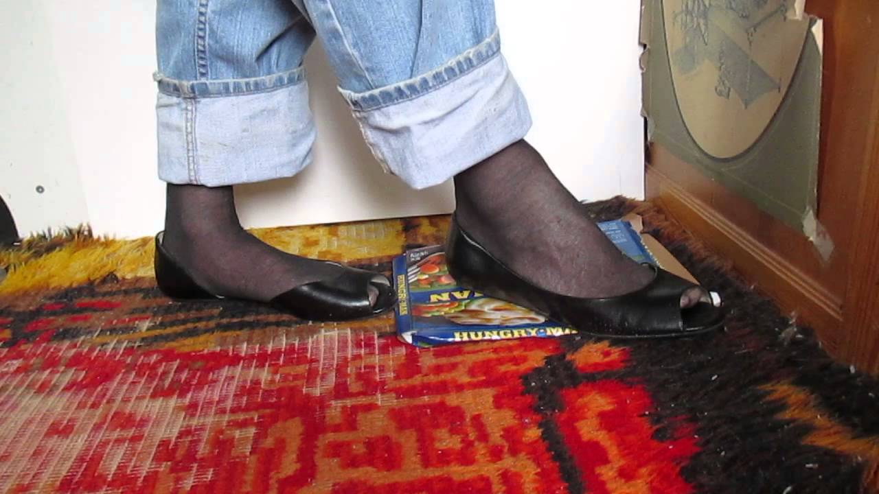 box crushing my 9W semi d'Orsay flats 25apr15 - YouTube