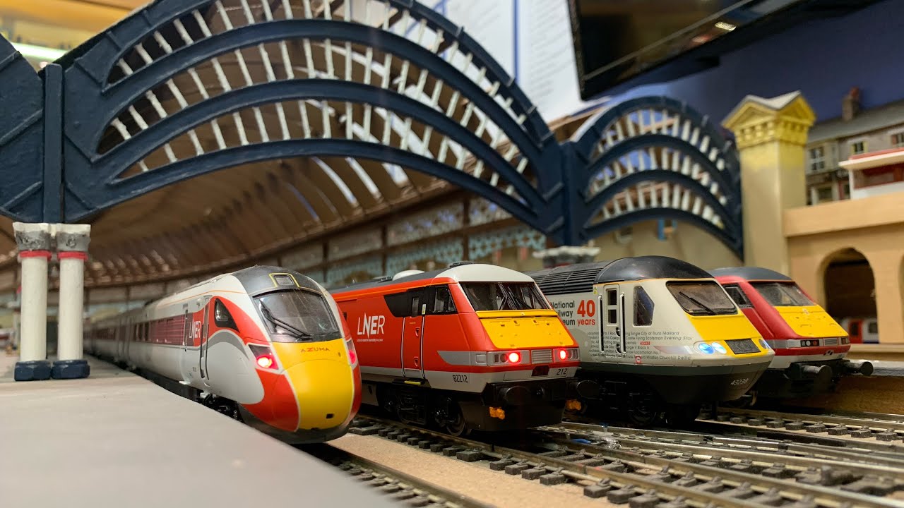 New Hornby LNER 225 - YouTube