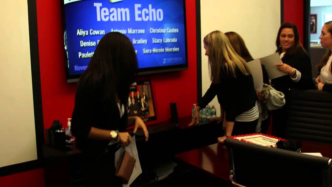 Echo Graduation 111414 Graduates looking at photo Q3 - YouTube