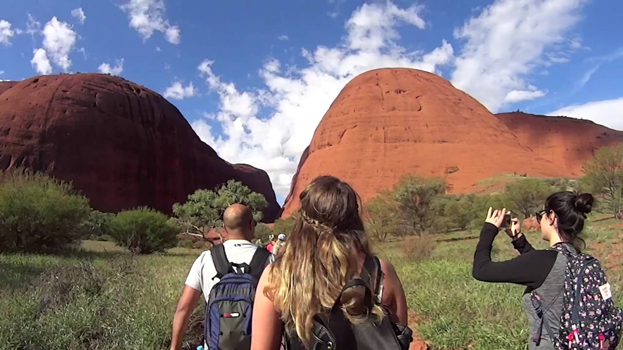 Lasseter Highway and the Impressive Kata-Tjuta - YouTube