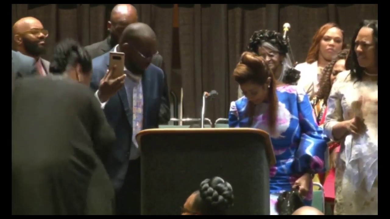 Renee Winston Testimony "Only God Can Do It" Praise Break Revival Fire ...