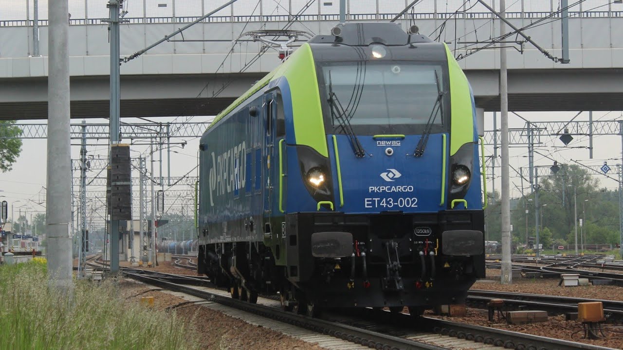 Dragon ET43-002 jedzie na testy - YouTube