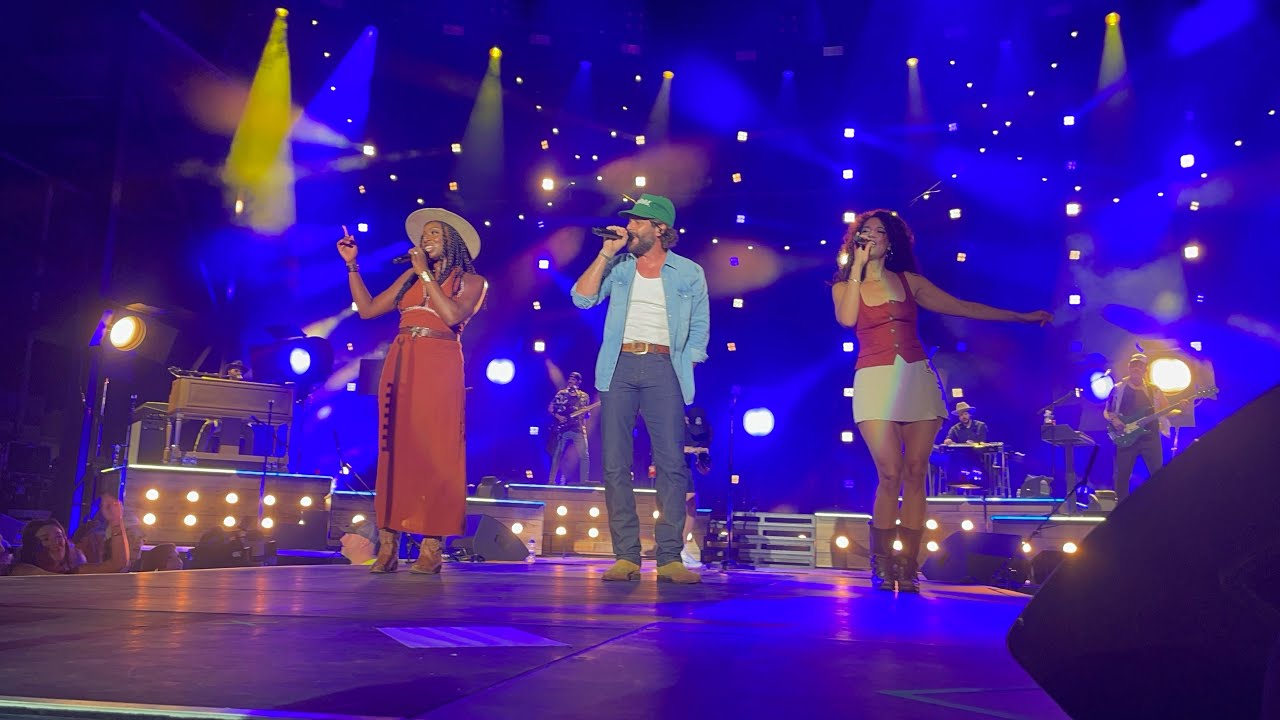 Thomas Rhett -Life Changes. Better in Boots Tour Orange Beach, AL June ...