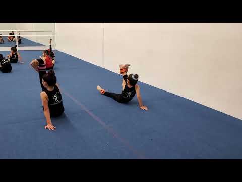 Gymnastics class for kids. Level 3. Super flexible kids.