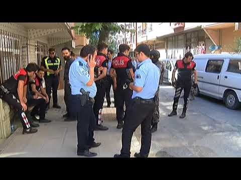 Bağcılar'da Uyuşturucu Satıcısı Polisle Çatıştı