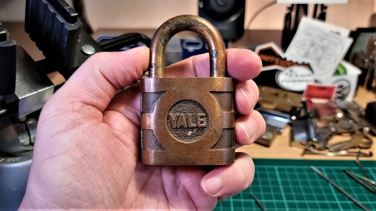 (203) Vintage Yale All Bronze 5 Pin Padlock - YouTube