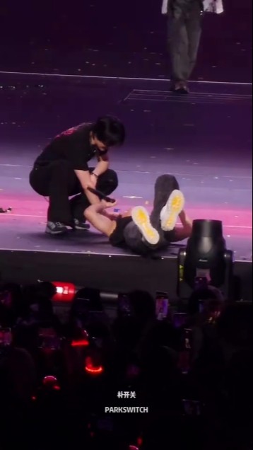 Skz- world tour dominate Macau day2 - han - YouTube