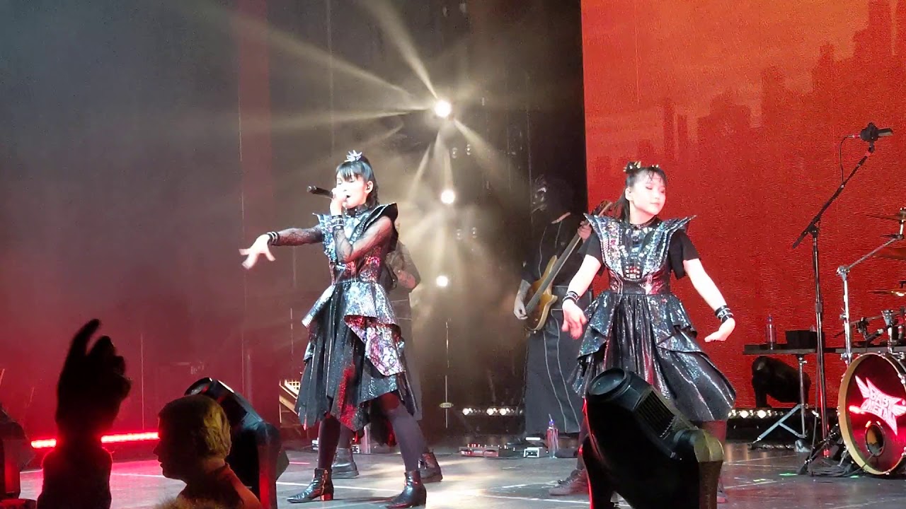 BABYMETAL Distortion - YouTube