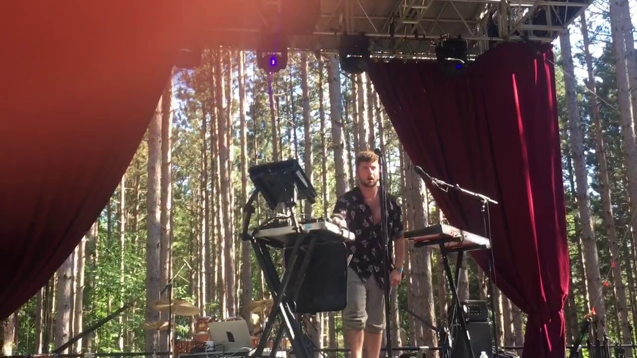 Talking by Elderbrook @ electric forest 2018 - YouTube