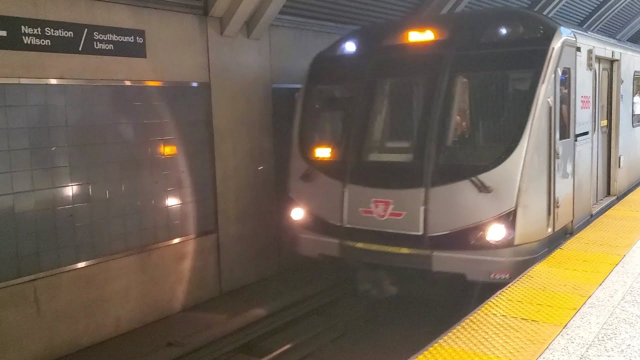 A Ride on TTC Subway Line 1 (Sheppard West to Union) - YouTube