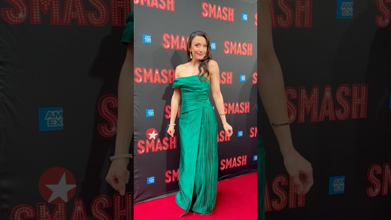 Caroline Bowman, Krysta Rodriguez, Robyn Hurder & SMASH Company dazzle ...