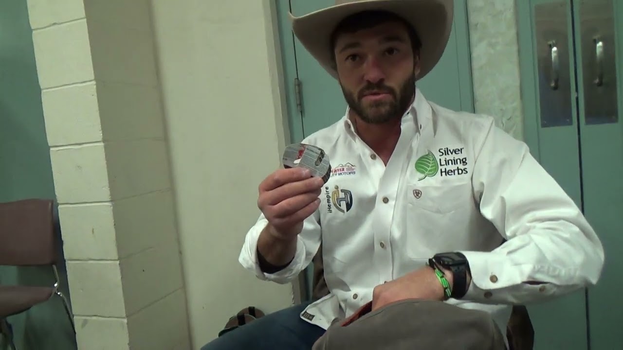 GEAR BAG DUMP // 9X NFR QUALIFIER CALEB BENNETT // BAREBACK RIDING ...