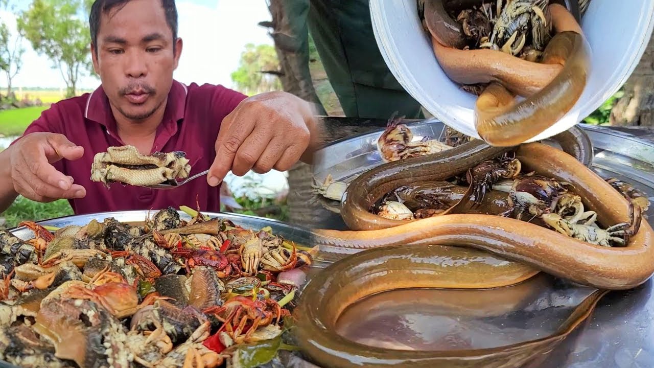 Yummy Crab & Eel Soup Recipe Cook And Eat - YouTube