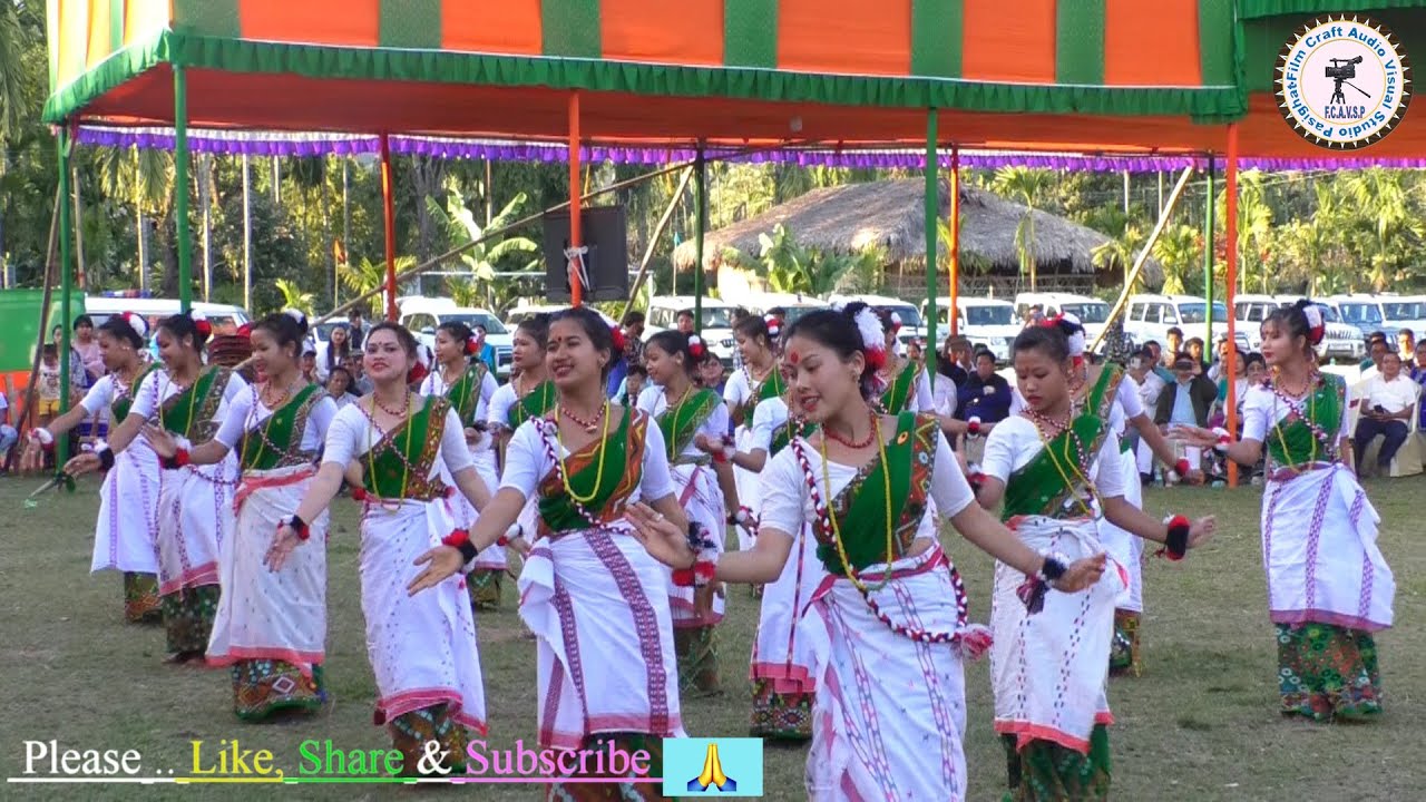 Girls of Dekapam Namkir vill. Assam show a cultural items in Seren vill ...