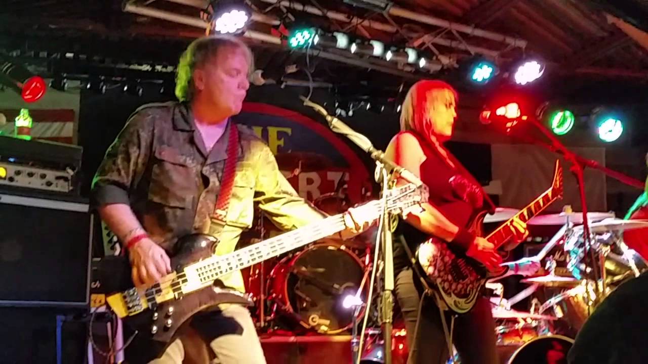 Kat James live... - YouTube