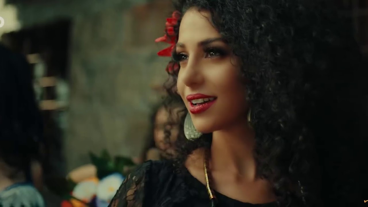 Massi Howaida - YouTube