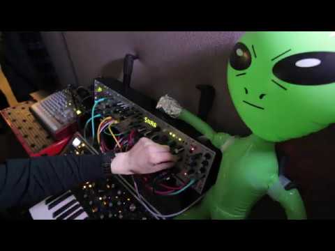 Alien Techno Live (Light Hand Red Hand) - YouTube