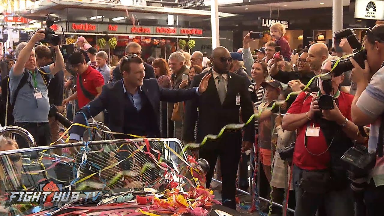 Jeff Horn honored with huge ticker tape parade in Brisbane & given key ...