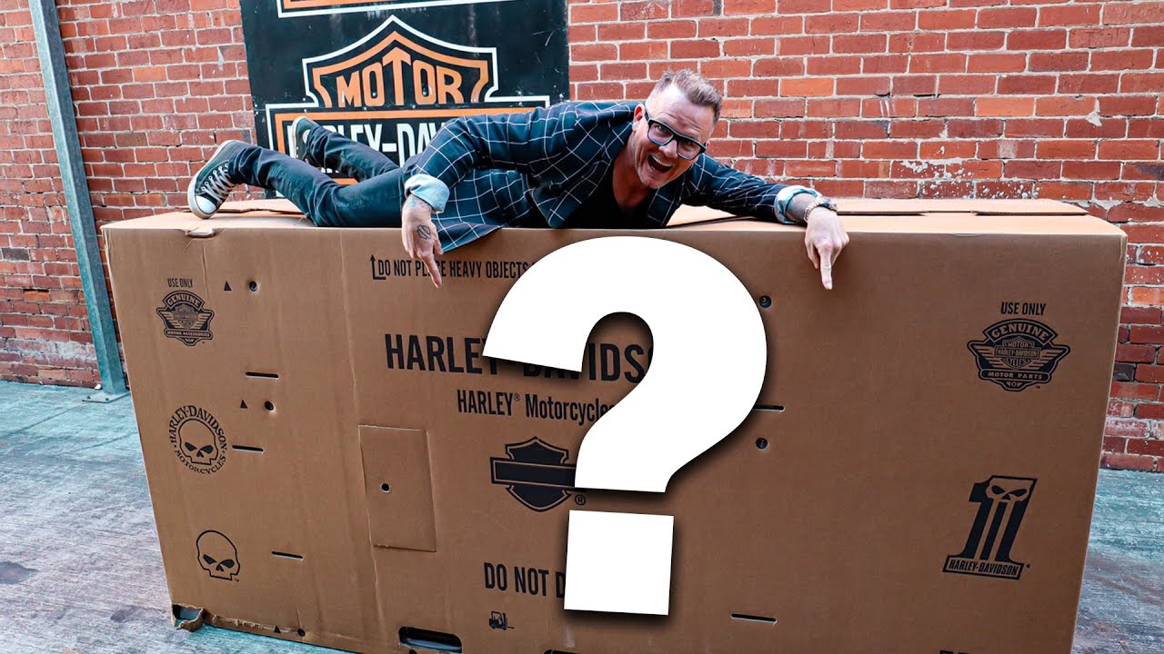 UNBOXING MY BRAND NEW 2020 HARLEY DAVIDSON ?? - YouTube