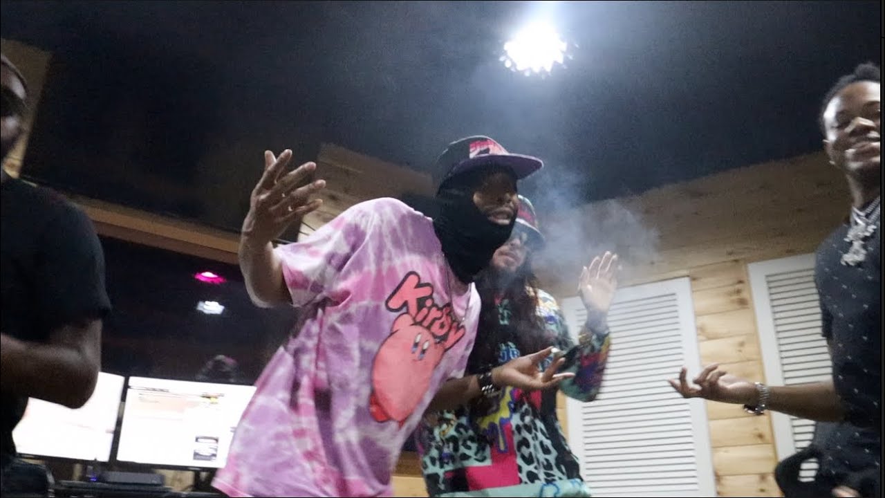 Ricky $taxxx - Runnin' (Feat. GHO$T SANTANA 痛) (Official Video) - YouTube