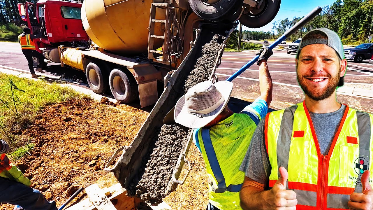 New Traffic Light Construction! - YouTube