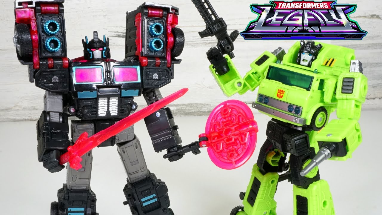 Transformers Legacy Scourge Velocitron Speedia 500 Scourge vs Road ...