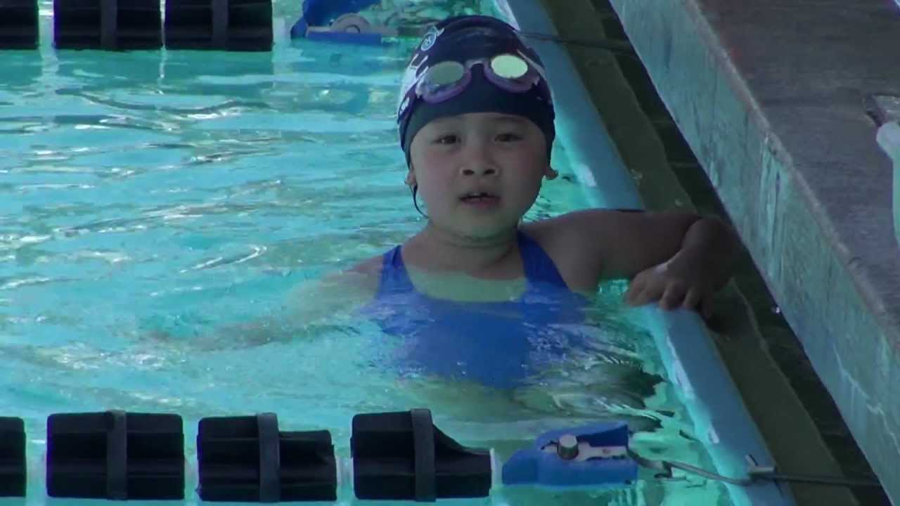 7-Yr-Old Girl swimming 50 meter butterfly competition - YouTube