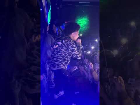 Lou Deezi - WhenSheGone (Live) - YouTube