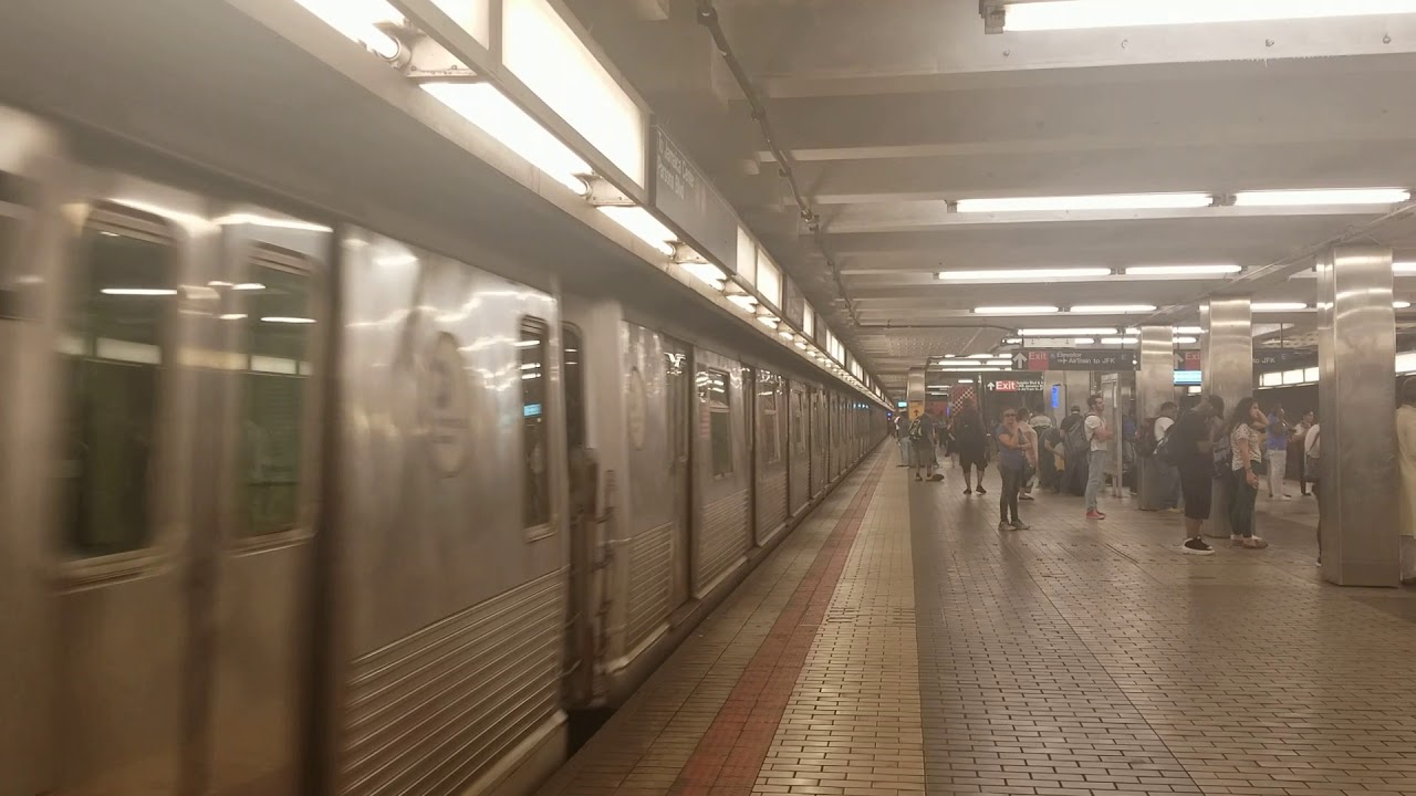 R42 J train departs Sutphin Blvd JFK Airport - YouTube