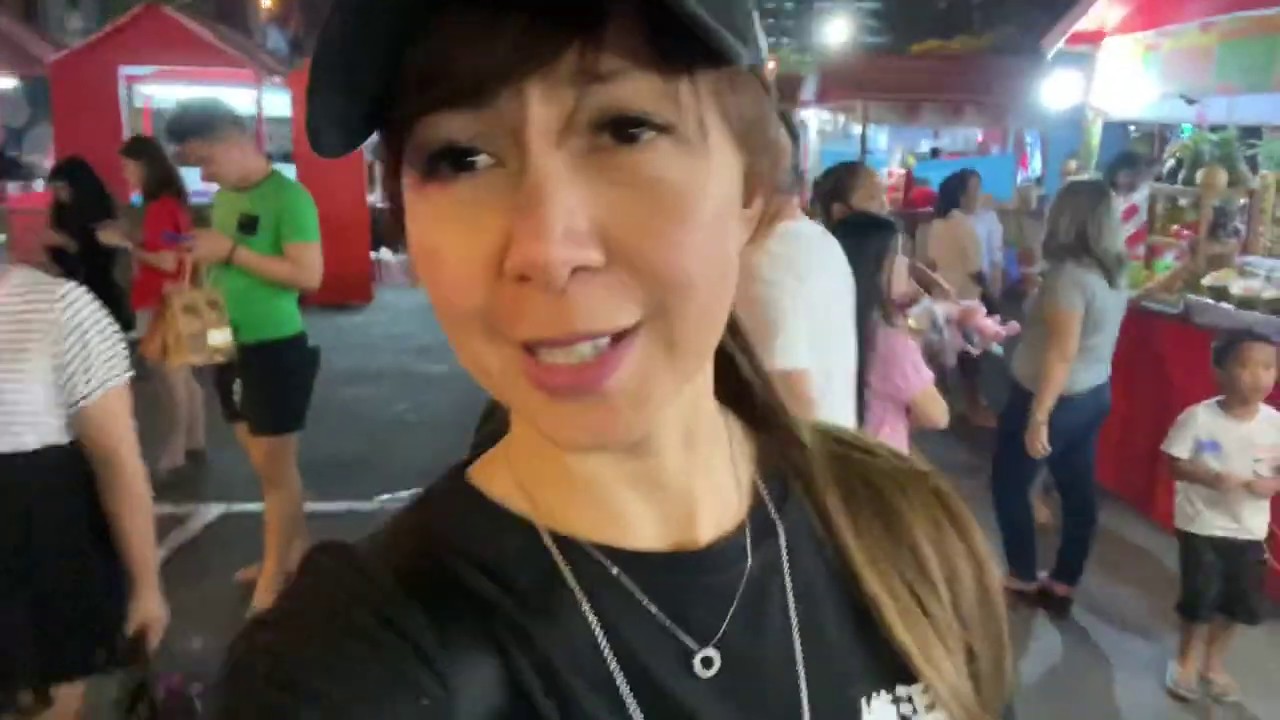 COD Cubao Philippines Christmas Display 2019 - YouTube