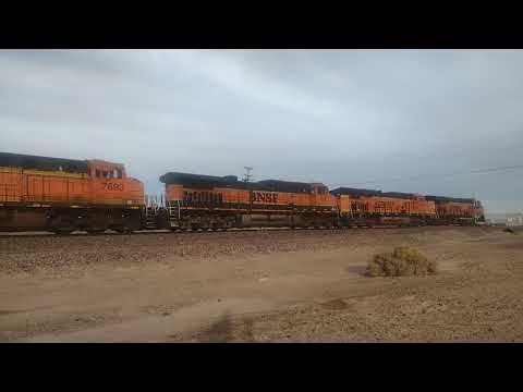 EB BNSF Port Stack Train At Newberry Springs Ca! #bigbossrailfanner - YouTube