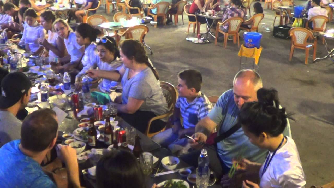 Lee Whaley and Family XO Foodie Tour - Saigon, Vietnam - YouTube